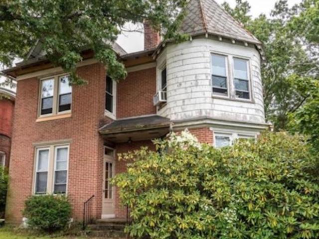 2 Br, 1 bath, Condo 417 W Walnut St