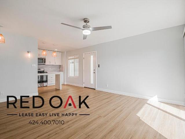 2 Br, 1 bath, Condo 418 North Broadway Ave