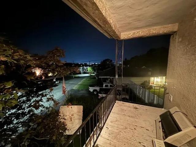 2 Br, 1 bath, Condo 419 Corner St