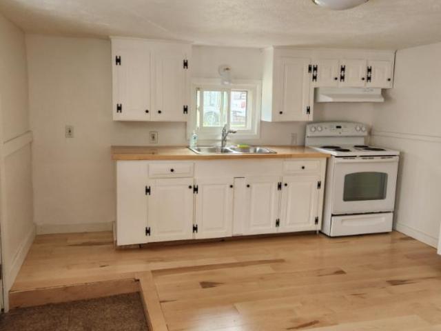 2 Br, 1 bath, Condo 41 Crescent St