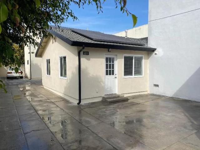 2 Br, 1 bath, Condo 4201 Verdant St