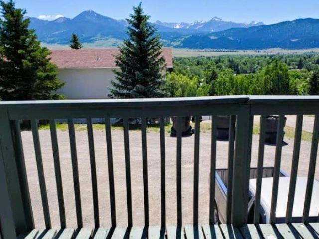 2 Br, 1 bath, Condo 420 West Montana