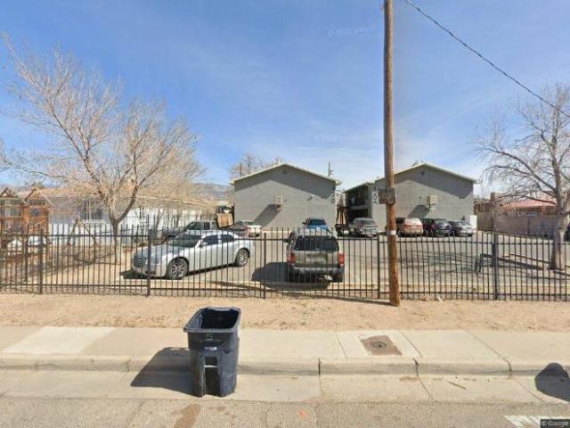 2 Br, 1 bath, Condo 420 Vermont St NE