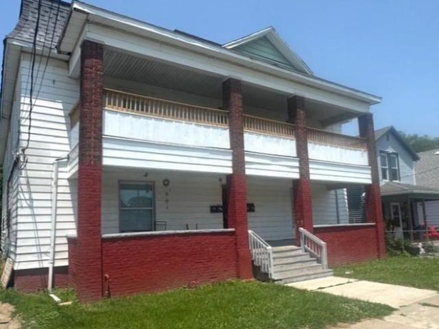 2 Br, 1 bath, Condo 421 5th St
