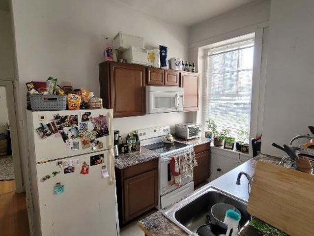 2 Br, 1 bath, Condo 421 W Grace St