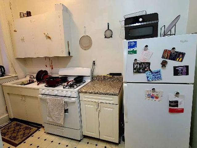 2 Br, 1 bath, Condo 421 W Grace St