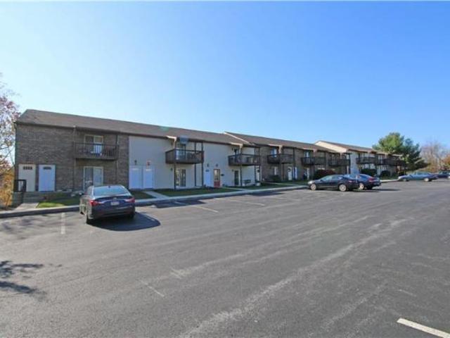 2 Br, 1 bath, Condo 4225 Roth Ln