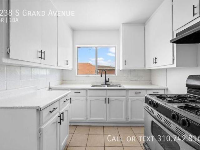 2 Br, 1 bath, Condo 4238 S Grand Avenue