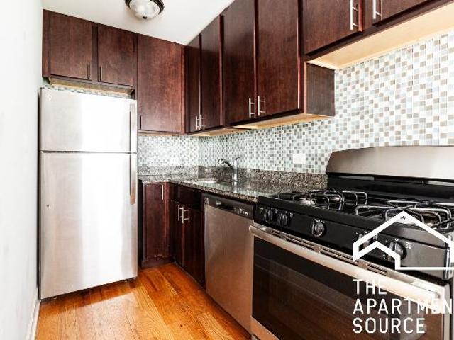 2 Br, 1 bath, Condo 425 West Roscoe St