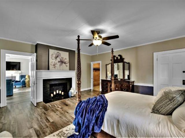 2 Br, 1 bath, Condo 42 Federal Street
