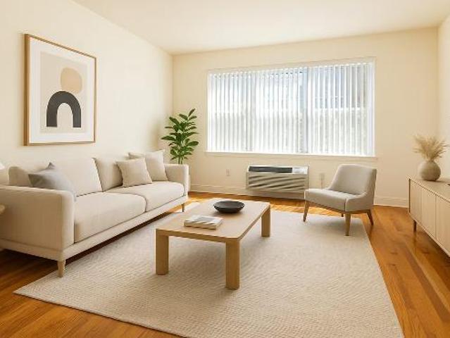 2 Br, 1 bath, Condo 42 John F Kennedy Blvd