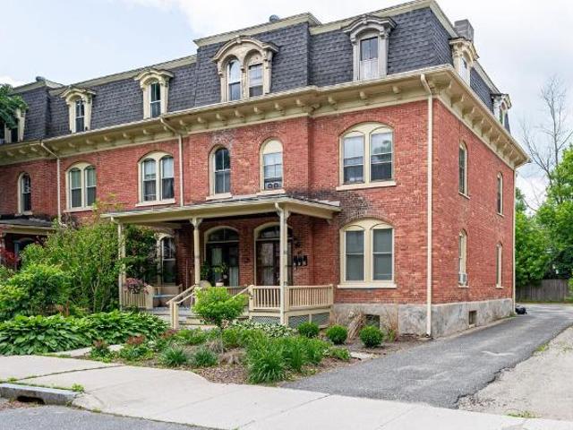 2 Br, 1 bath, Condo 42 Pomeroy Ave