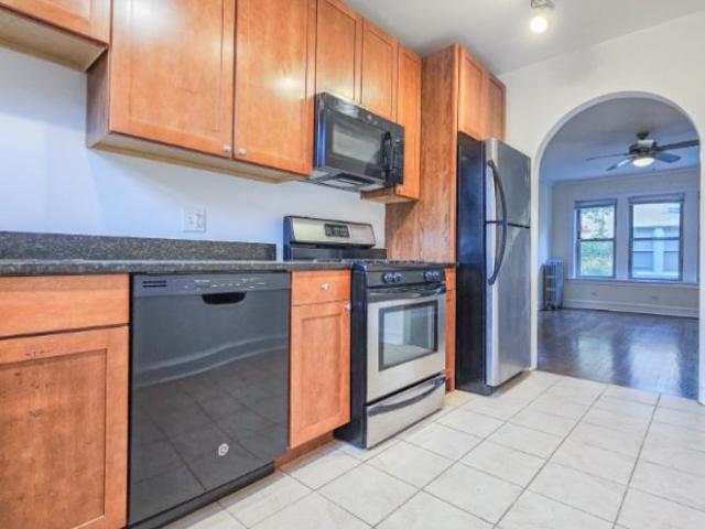 2 Br, 1 bath, Condo 4314 N Keystone