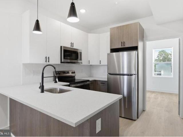 2 Br, 1 bath, Condo 4312 Pennsgrove St