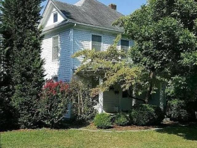 2 Br, 1 bath, Condo 432 Roanoke Blvd