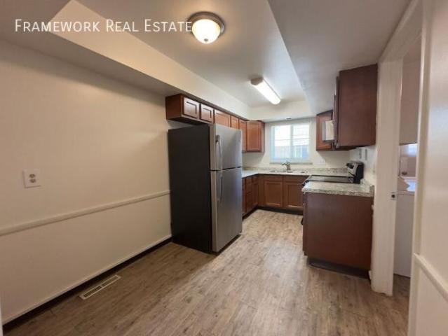 2 Br, 1 bath, Condo 4350 Ingalls St