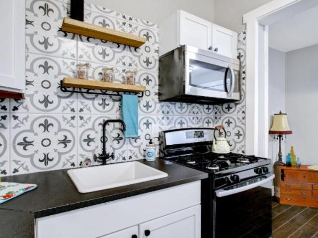 2 Br, 1 bath, Condo 438 Pruitt Ave