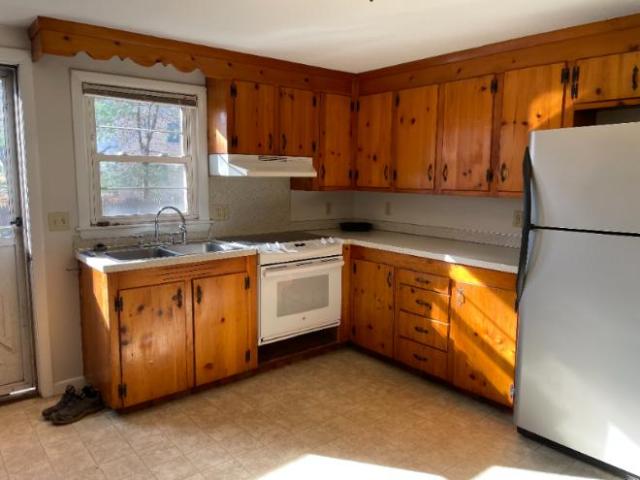 2 Br, 1 bath, Condo 47 Bates St