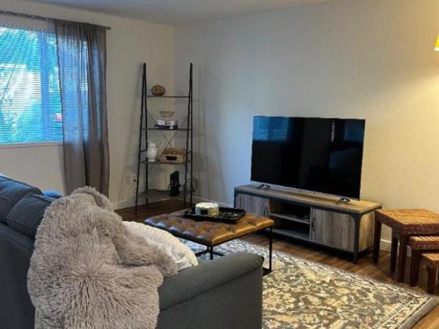 2 Br, 1 bath, Condo 4402 Gibbons St