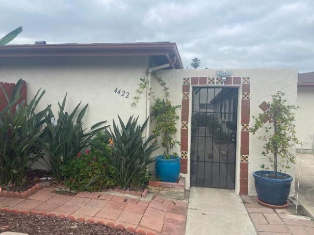 2 Br, 1 bath, Condo 4424 A Texas Street