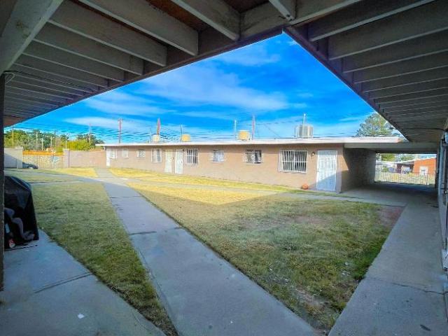 2 Br, 1 bath, Condo 4426 Moonlight Ave
