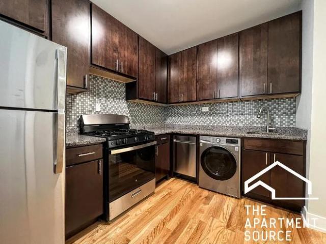 2 Br, 1 bath, Condo 4423 North Wolcott Avenue
