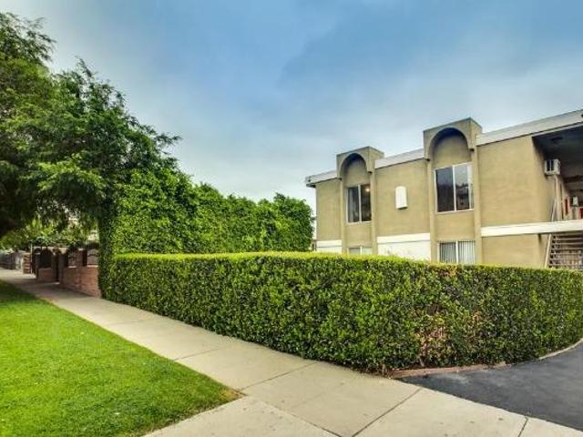 2 Br, 1 bath, Condo 4434 Lowell Ave