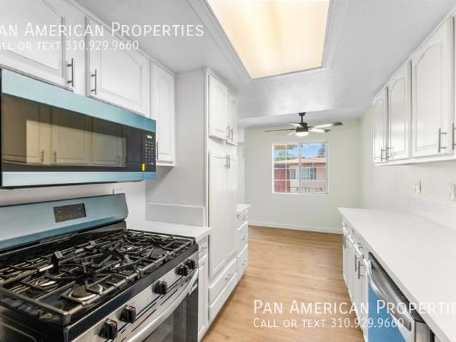 2 Br, 1 bath, Condo 4484 La Deney St