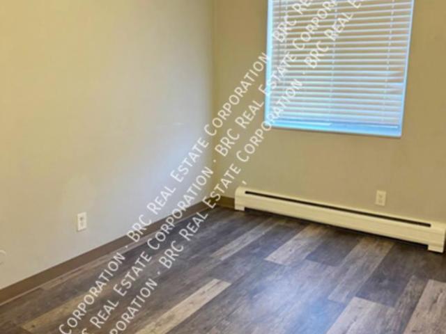 2 Br, 1 bath, Condo 4510 W Saint Clair Place