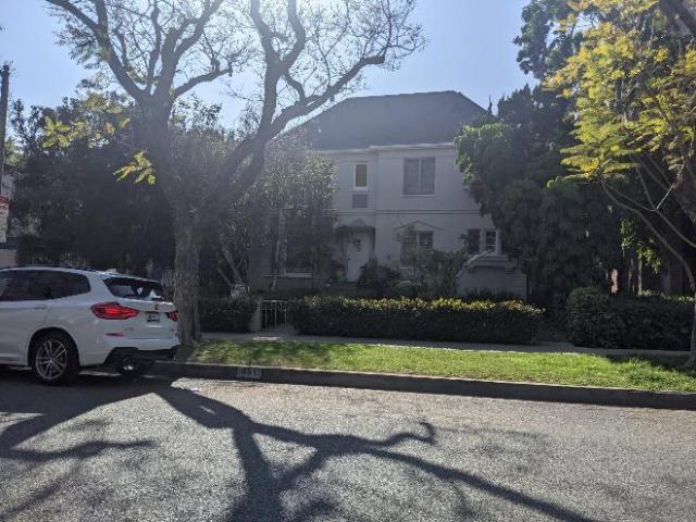 2 Br, 1 bath, Condo 451 N Oakhurst Dr