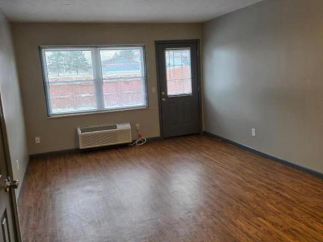 2 Br, 1 bath, Condo 4530 Ridgely Tract Rd