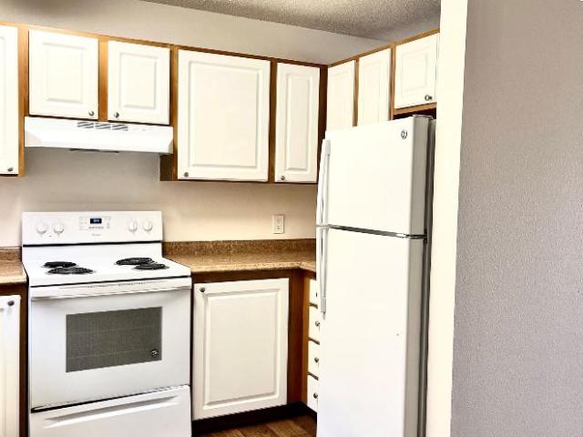2 Br, 1 bath, Condo 4550 SW Murray Blvd