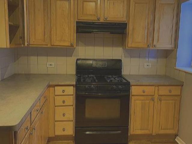2 Br, 1 bath, Condo 4553 S Michigan