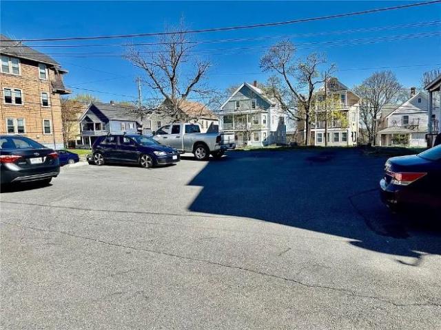 2 Br, 1 bath, Condo 457 Carrington Avenue