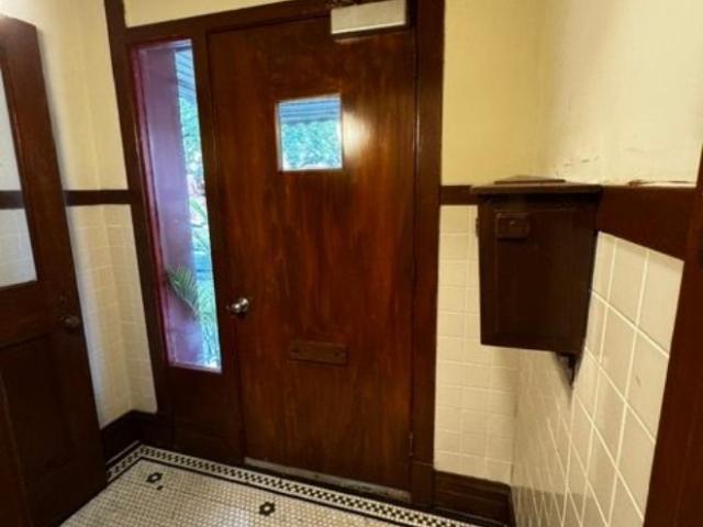 2 Br, 1 bath, Condo 4606 N St Louis Ave