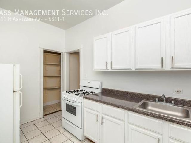 2 Br, 1 bath, Condo 4611 N Ashland Ave
