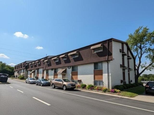 2 Br, 1 bath, Condo 4644 Burkhardt Ave