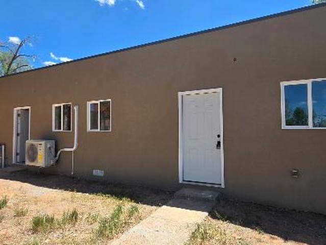 2 Br, 1 bath, Condo 469 W 2nd St