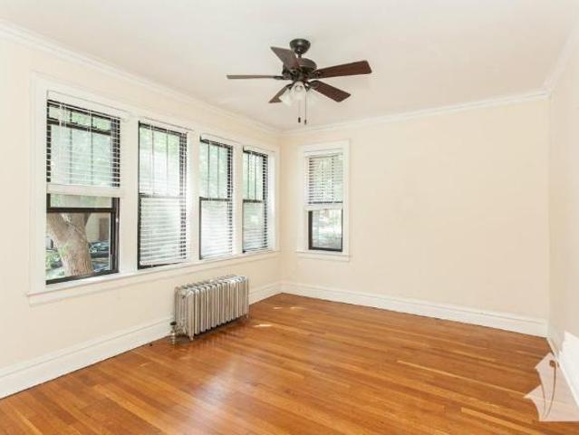 2 Br, 1 bath, Condo 4715 North Leavitt