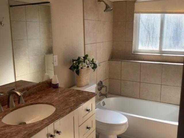 2 Br, 1 bath, Condo 4715 Scenic Circle