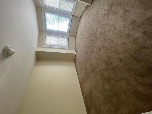 2 Br, 1 bath, Condo 4732 D St