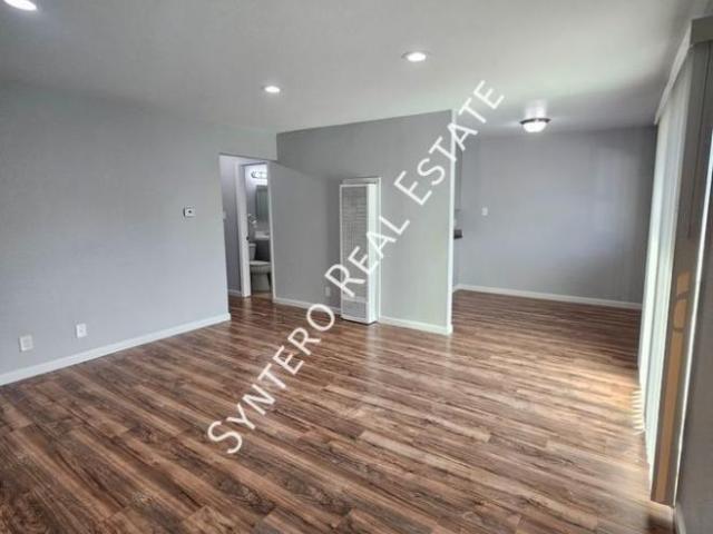 2 Br, 1 bath, Condo 4819 Clayton Rd