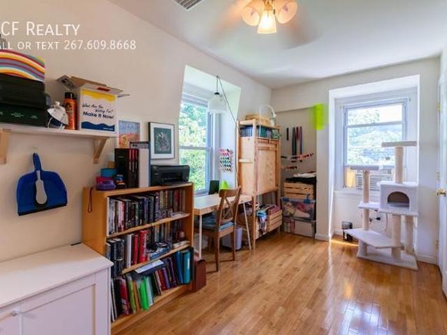 2 Br, 1 bath, Condo 4813 Walton Ave
