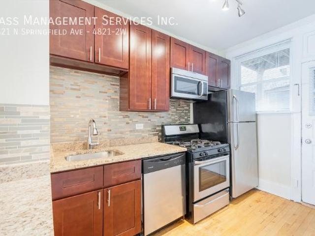 2 Br, 1 bath, Condo 4821 N Springfield Ave