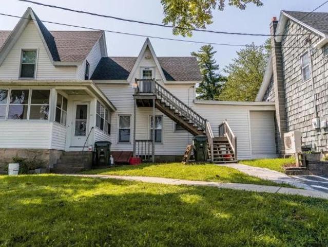 2 Br, 1 bath, Condo 482 Reservoir Ave