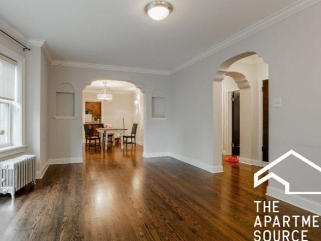 2 Br, 1 bath, Condo 4838 N Paulina St
