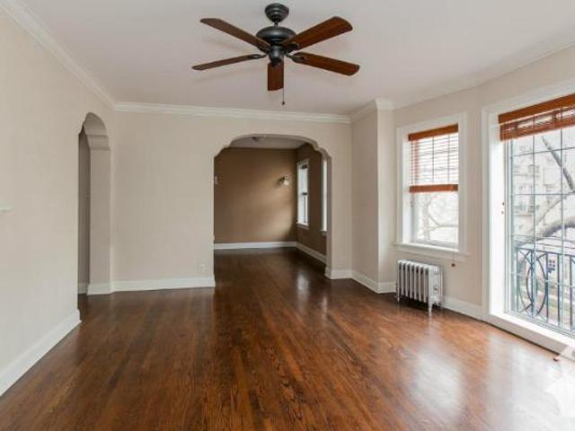 2 Br, 1 bath, Condo 4838 North Paulina
