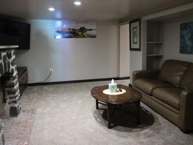 2 Br, 1 bath, Condo 4851 River Road