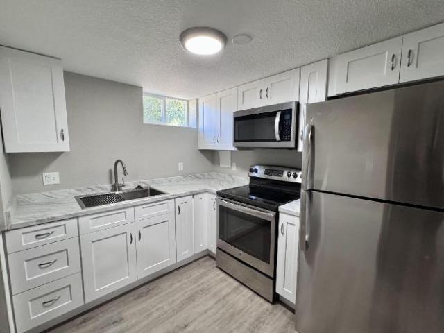 2 Br, 1 bath, Condo 4886 S Logan St