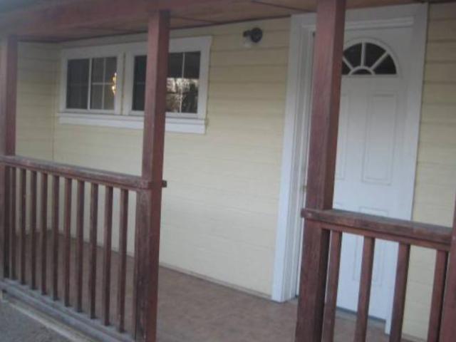 2 Br, 1 bath, Condo 48 College Road